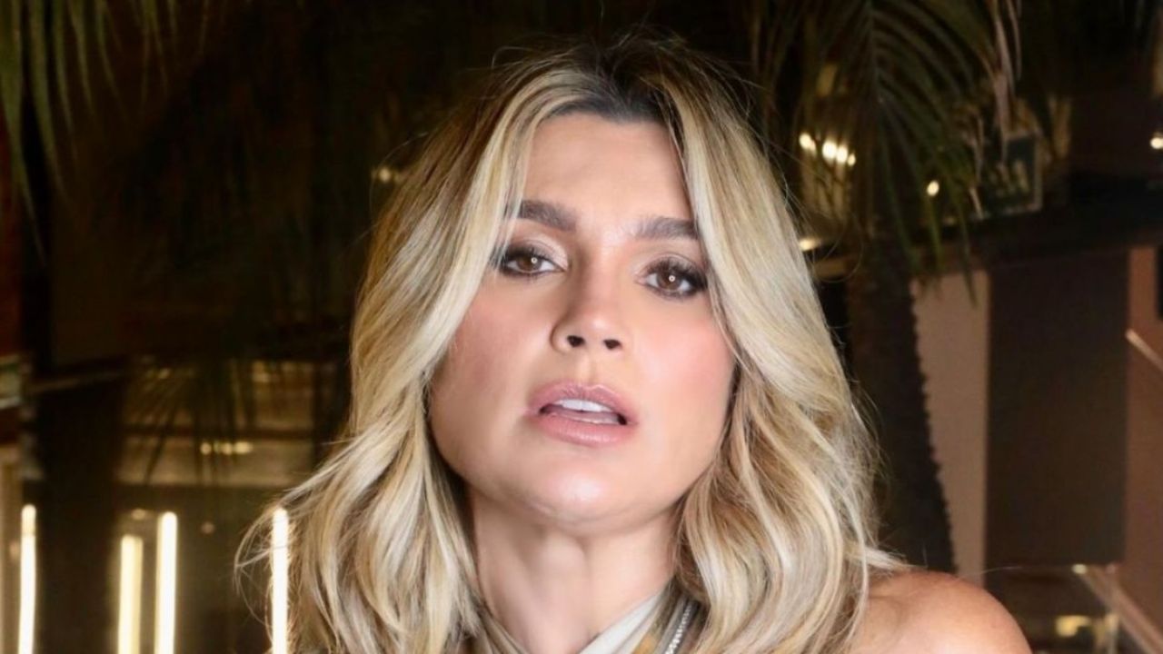 Flávia Alessandra arranca suspiros de seguidores ao eleger biquíni ...