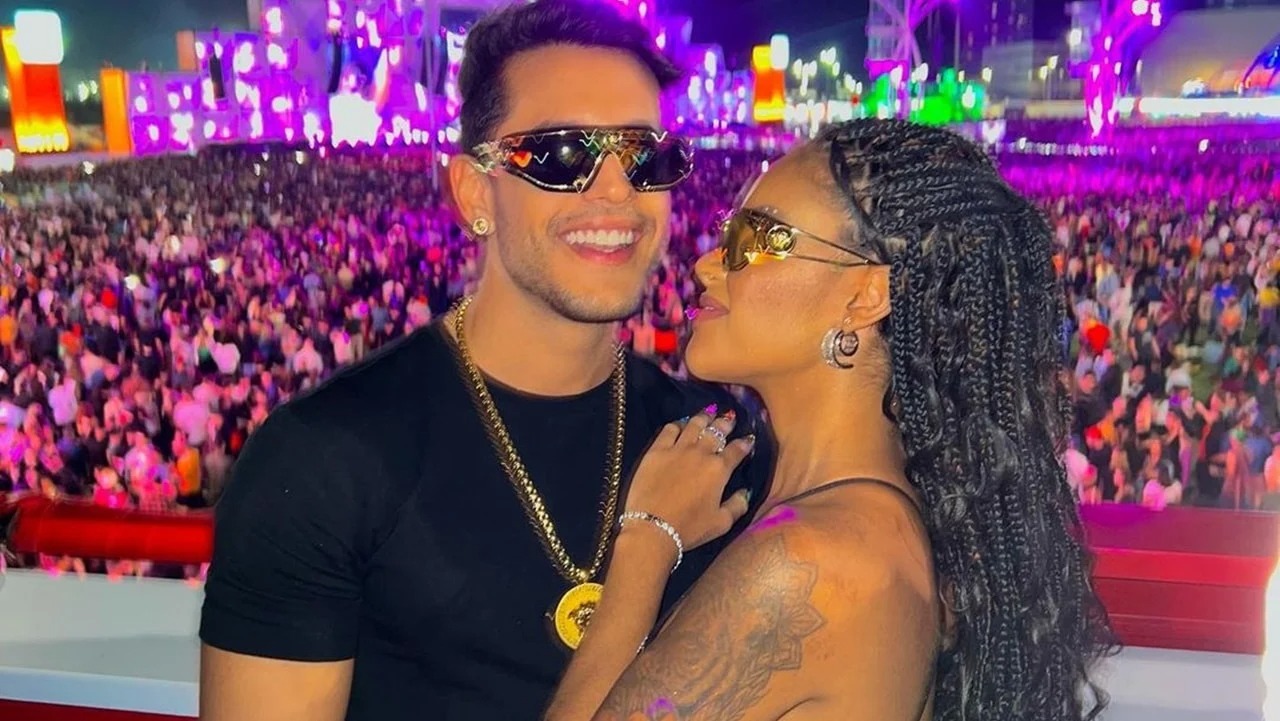 Após ser escondida por cantor, ex de Kevi Jonny alfineta anúncio de namoro com Sthe Matos