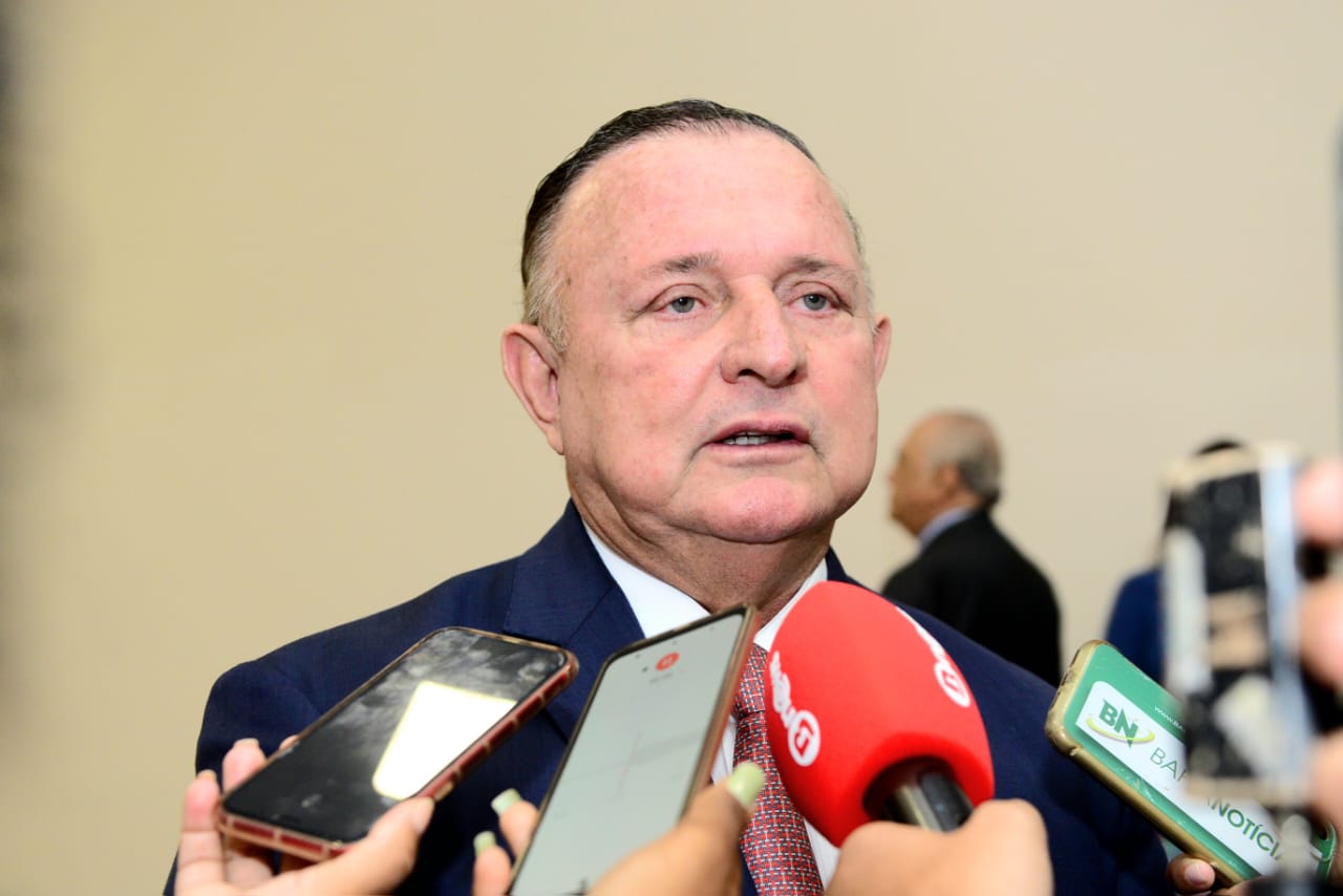 Adolfo diz que Assembleia tem apoiado ações do governo Jerônimo contra ...