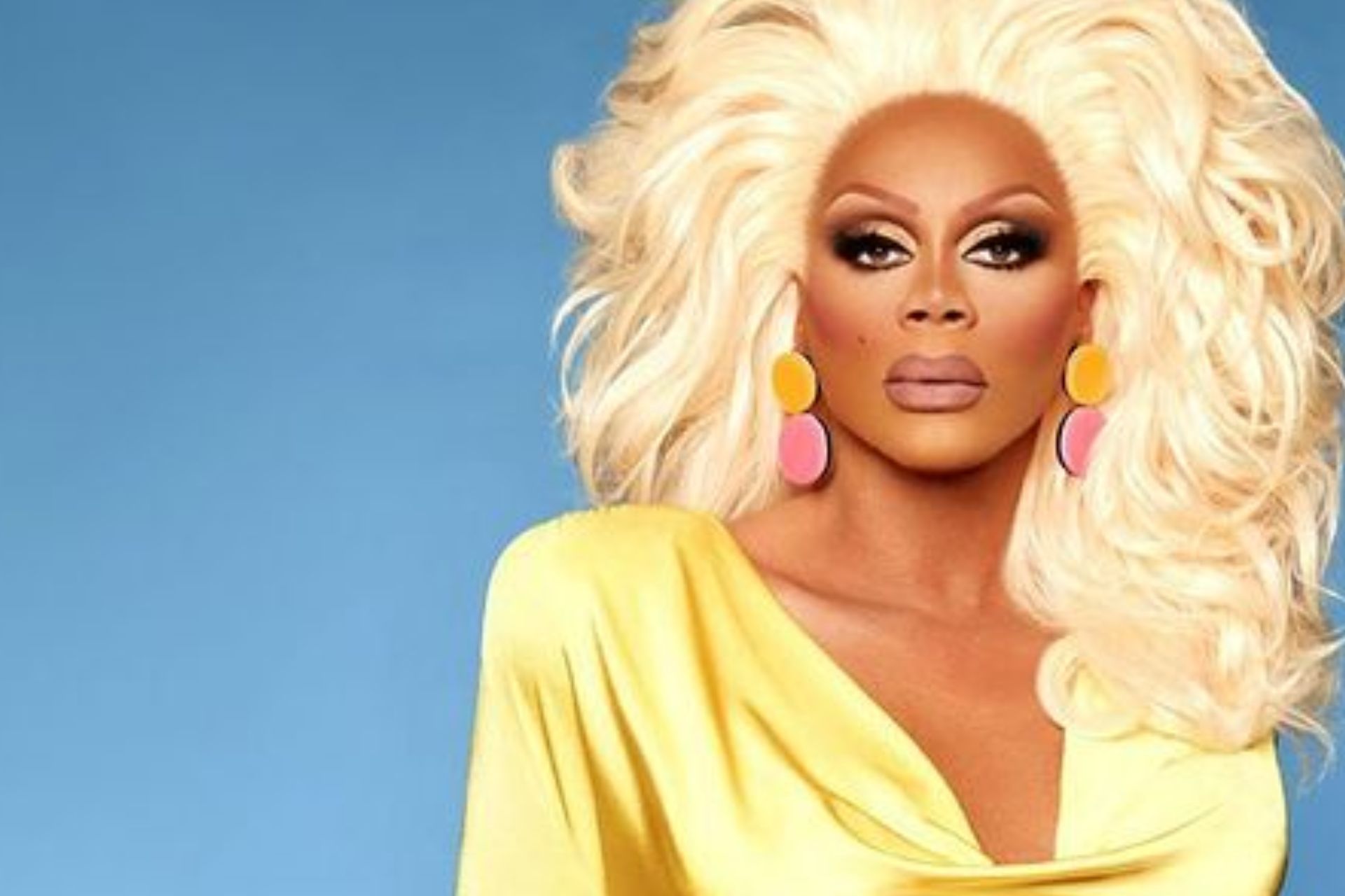 Icône da comunidade LGBTQIAP+, Drag queen RuPaul comemora 63 anos