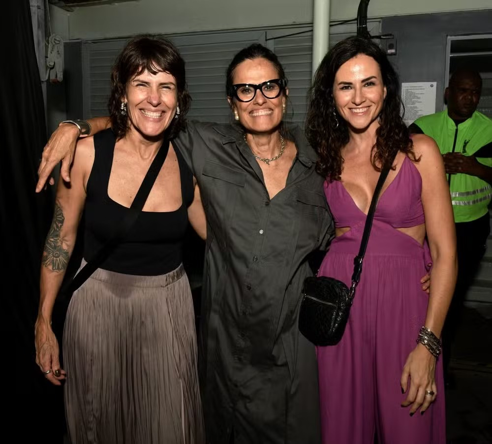 Zélia Duncan celebra 60 anos com show especial no Circo Voador e ...