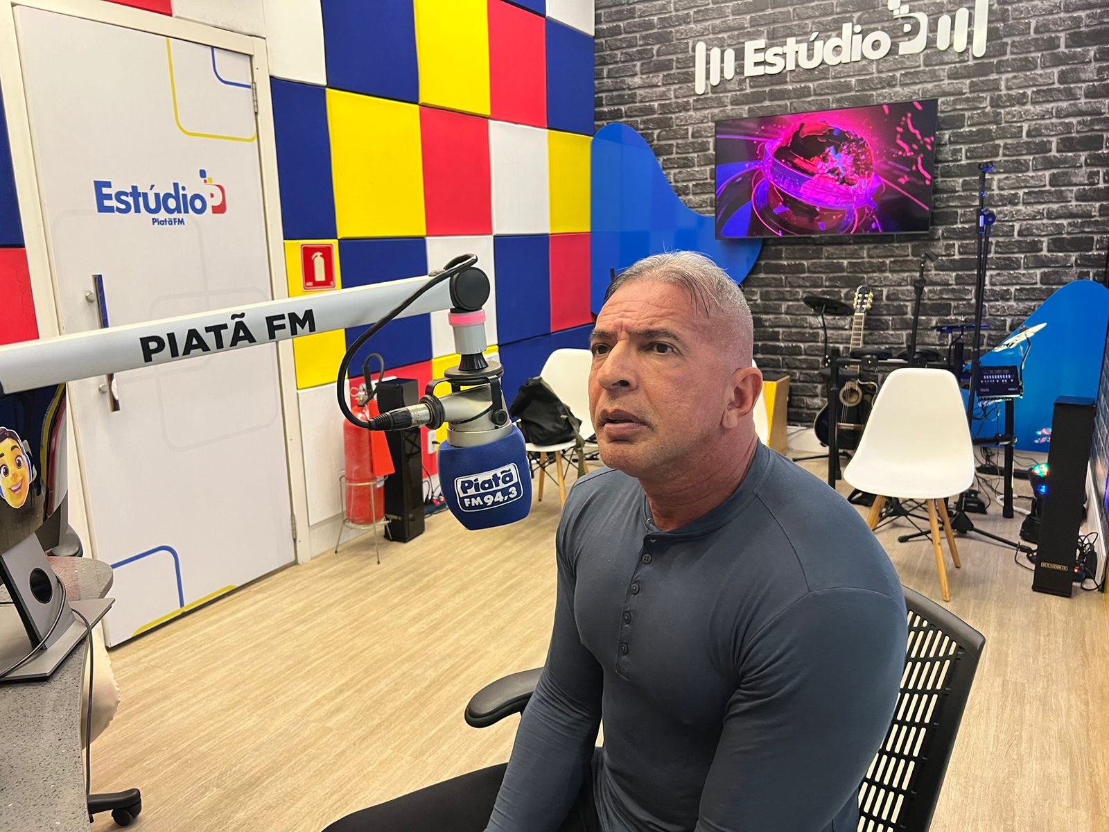 'Sou a favor da posse de armas', dispara Coronel Sturaro