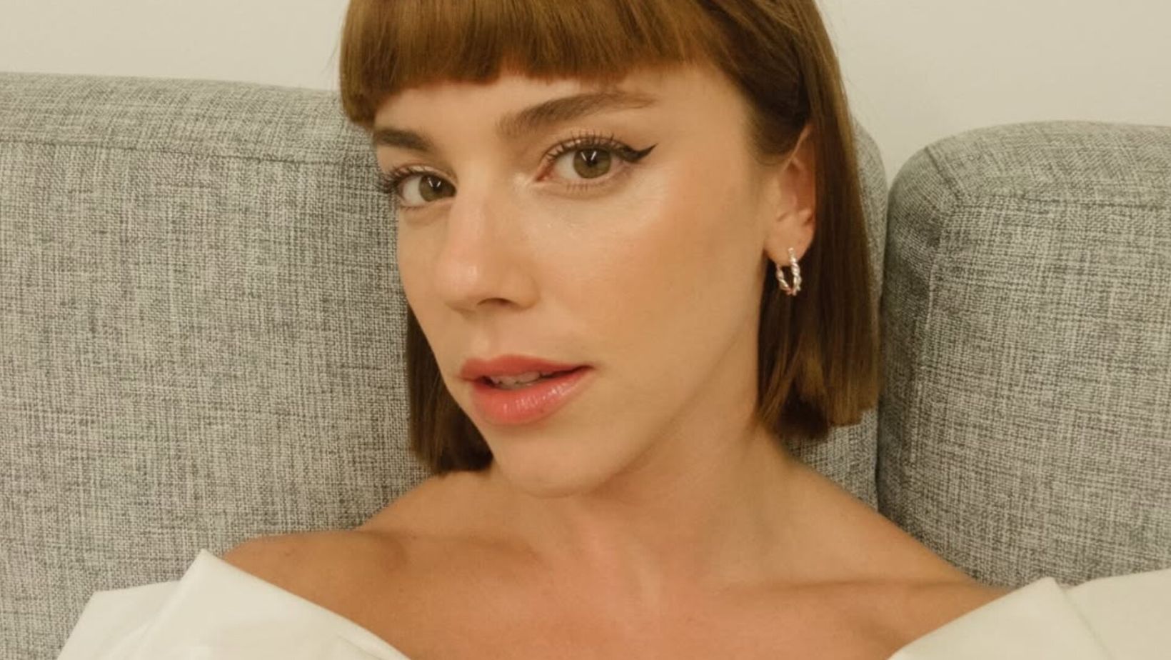 Discreta, Alice Wegmann mostra momento raro ao lado do namorado; veja foto